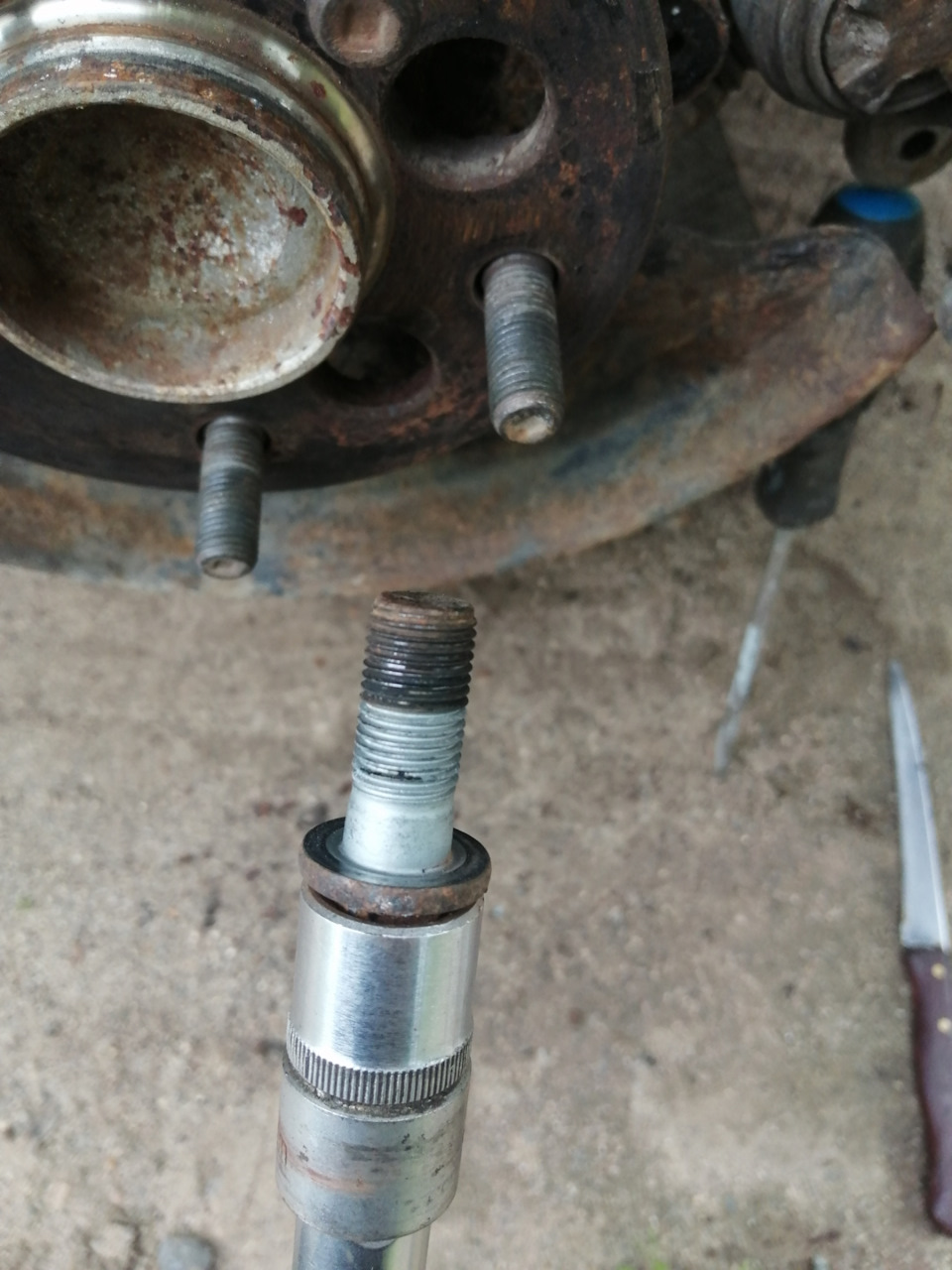 Замена задних ступиц, пыльников и восстановление разъёмов АБС. — Toyota ...
