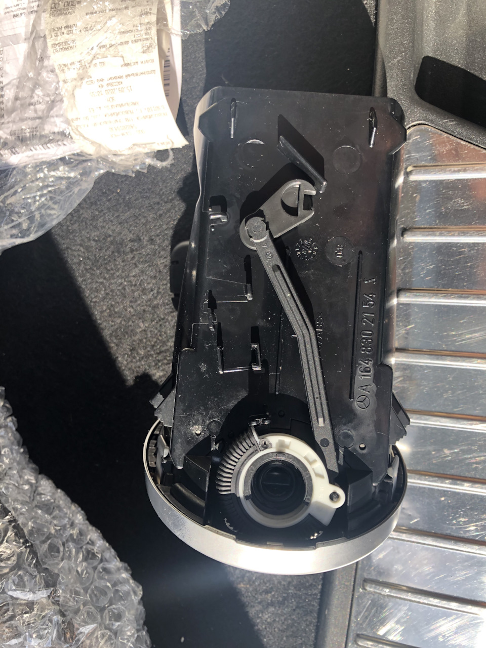 A1648302154 ФОРСУНКА ОМЫВАТЕЛЯ ФАР MERCEDES | Запчасти на DRIVE2