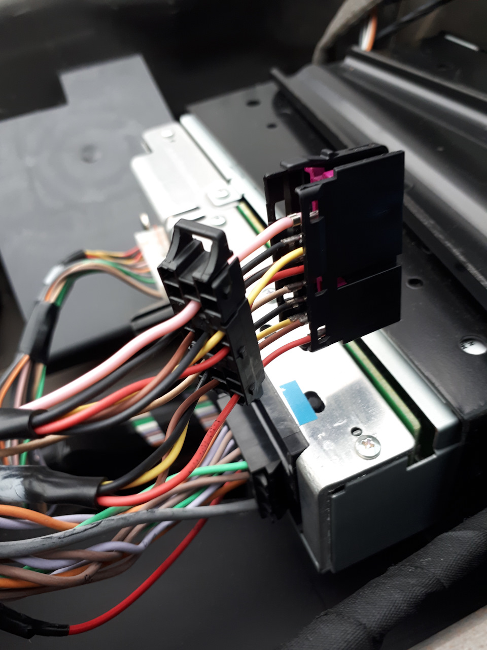 Активация AUX на Cabasse Auditorium Tronic — Renault Espace (4G), 2 л ...