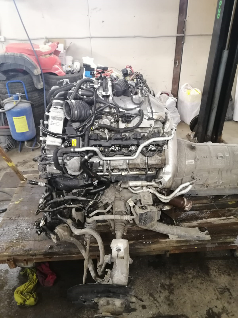 Замена: мск, маслоотделители, ремни, прокладки — BMW X6 M (E71), 4,4 л ...