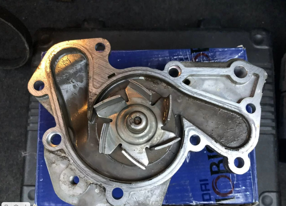 Помпа или насос системы охлаждения двигателя для Hyundai Sonata EF на ...