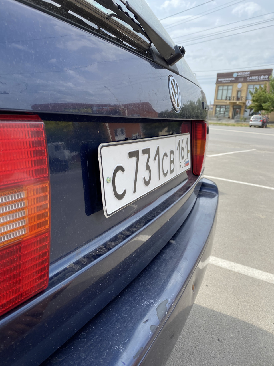 Рамка номера — Volkswagen Passat B4, 1,8 л, 1994 года | аксессуары | DRIVE2