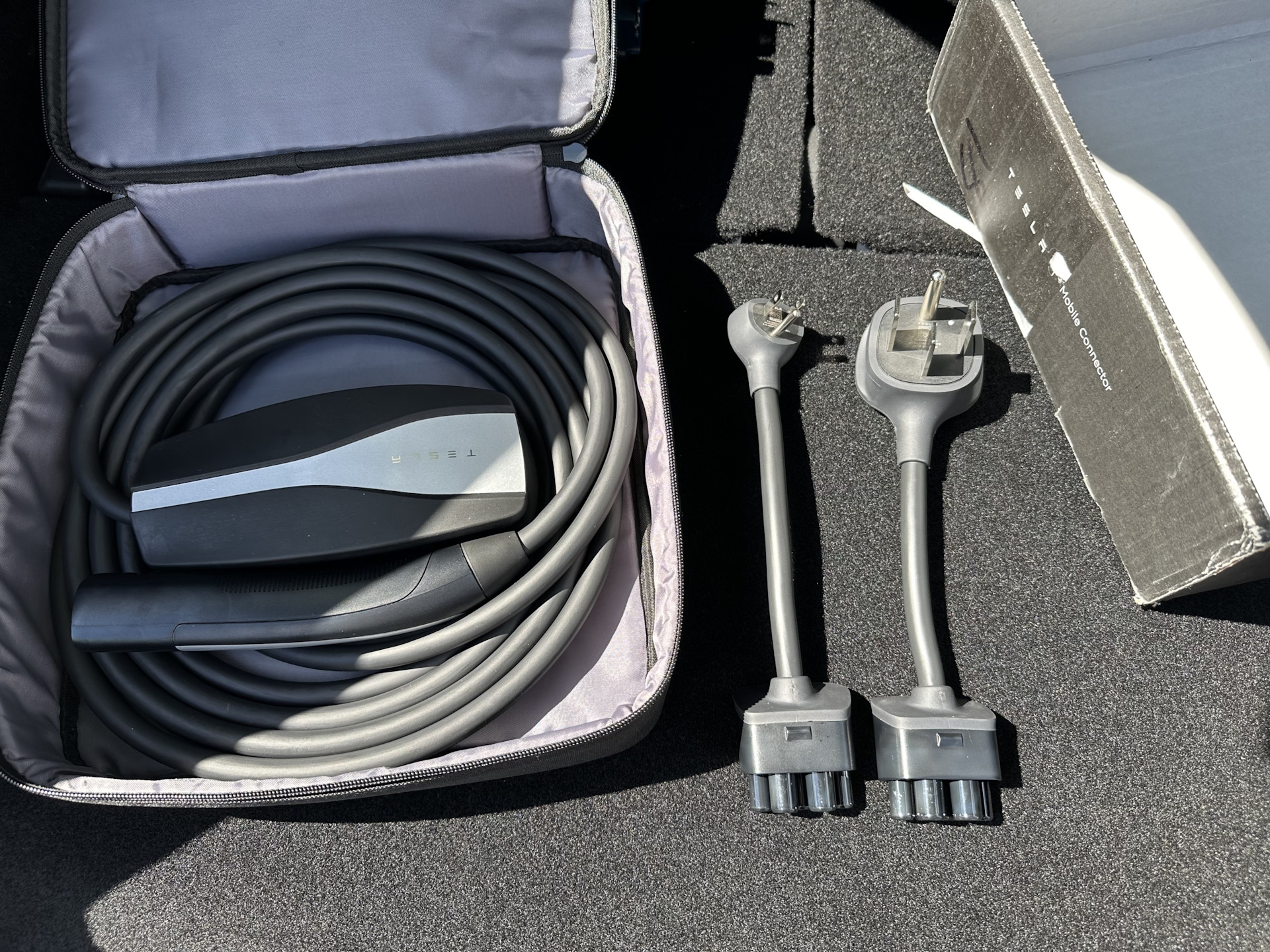 #8 Tesla Mobile Connector Gen 2 — Tesla Model Y, 2021 года | аксессуары ...