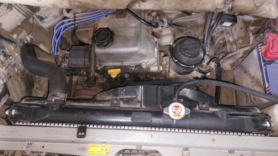 Замена радиатора — Toyota Land Cruiser Prado 90-series, 2,7 л, 2001 ...