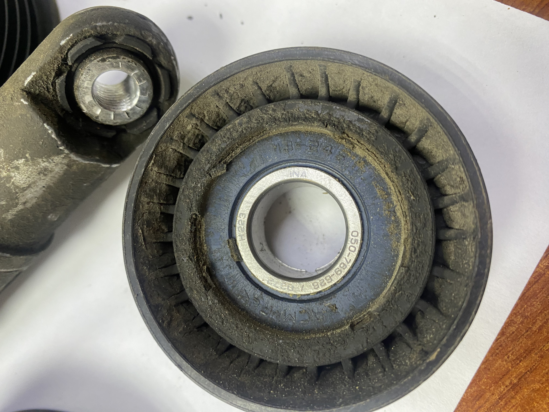 Плановая замена роликов приводного ремня — Land Rover Range Rover ...