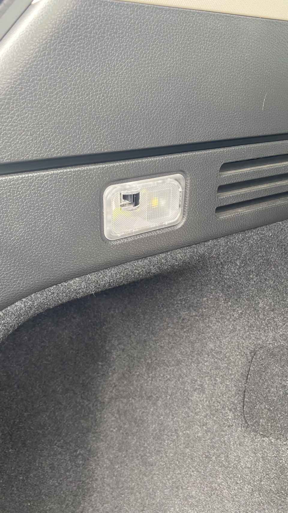 Плафон багажника LED+заглушки болтов ремней безопасности — Honda Vezel ...