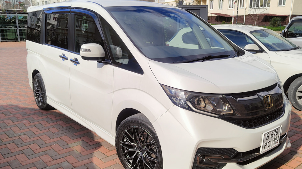 Honda Stepwgn (5G) 1.5 бензиновый 2015 | на DRIVE2