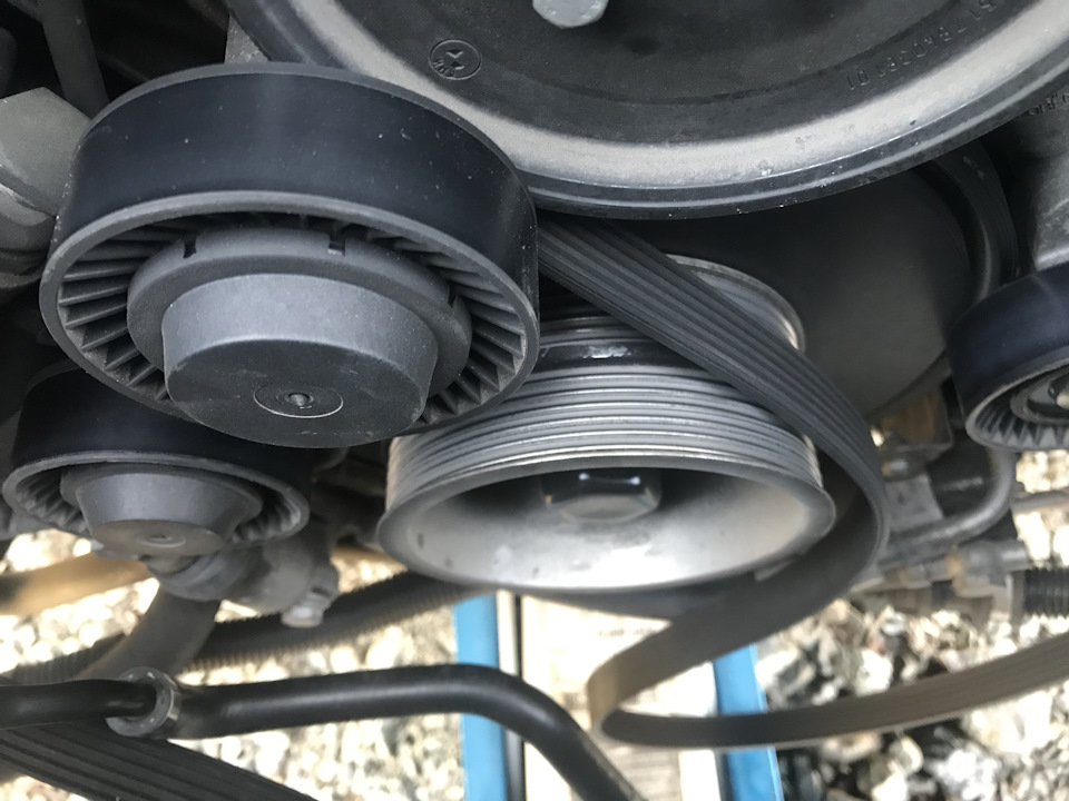 Двигатель BMW S85B50 M5 E60 на BMW M5 (E60), BMW M6 (E63), BMW M5 (E61 ...