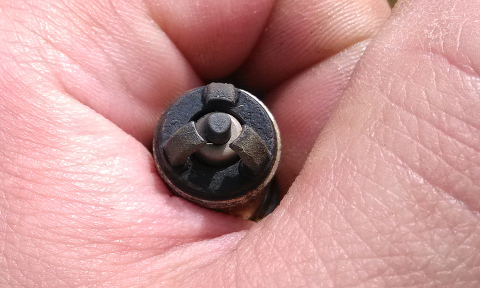 1.6 CFNA свечи NGK 4388 \\ NGK 2397 \\ NGK 2288 — Skoda Fabia Mk2, 1,6 ...