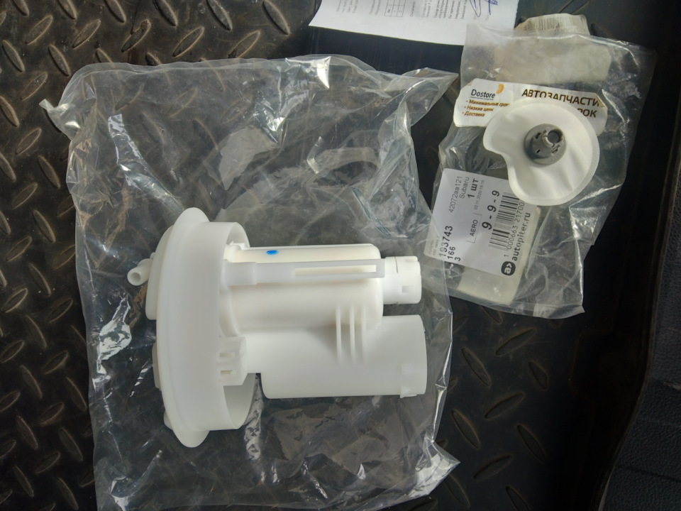 Замена топливного фильтра. — Subaru Outback (BR), 2,5 л, 2011 года ...