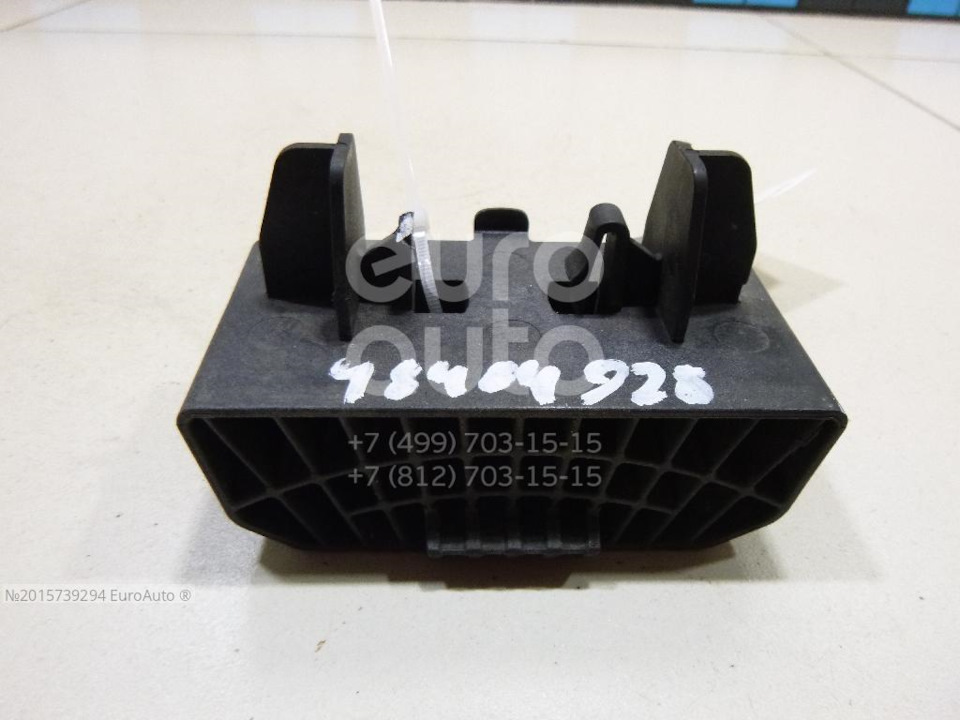 31455017 Правая задняя площадка под домкрат Volvo | Запчасти на DRIVE2