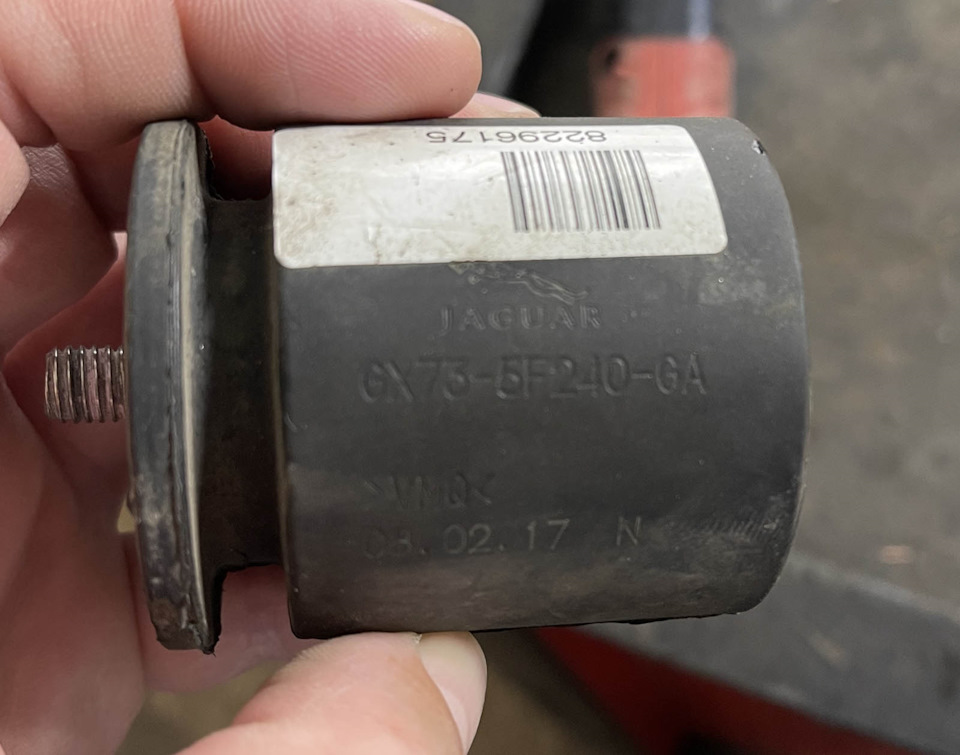 Замена подушки двигателя, датчиков колодок. — Jaguar XF (2G), 2 л, 2017 ...