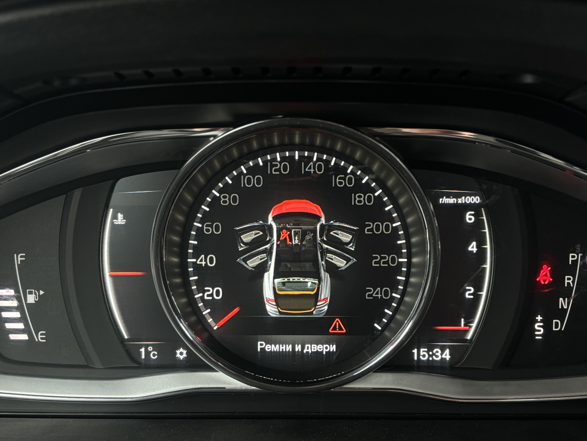 Установка TFT приборной панели. R-Design оформление, смена языка ...