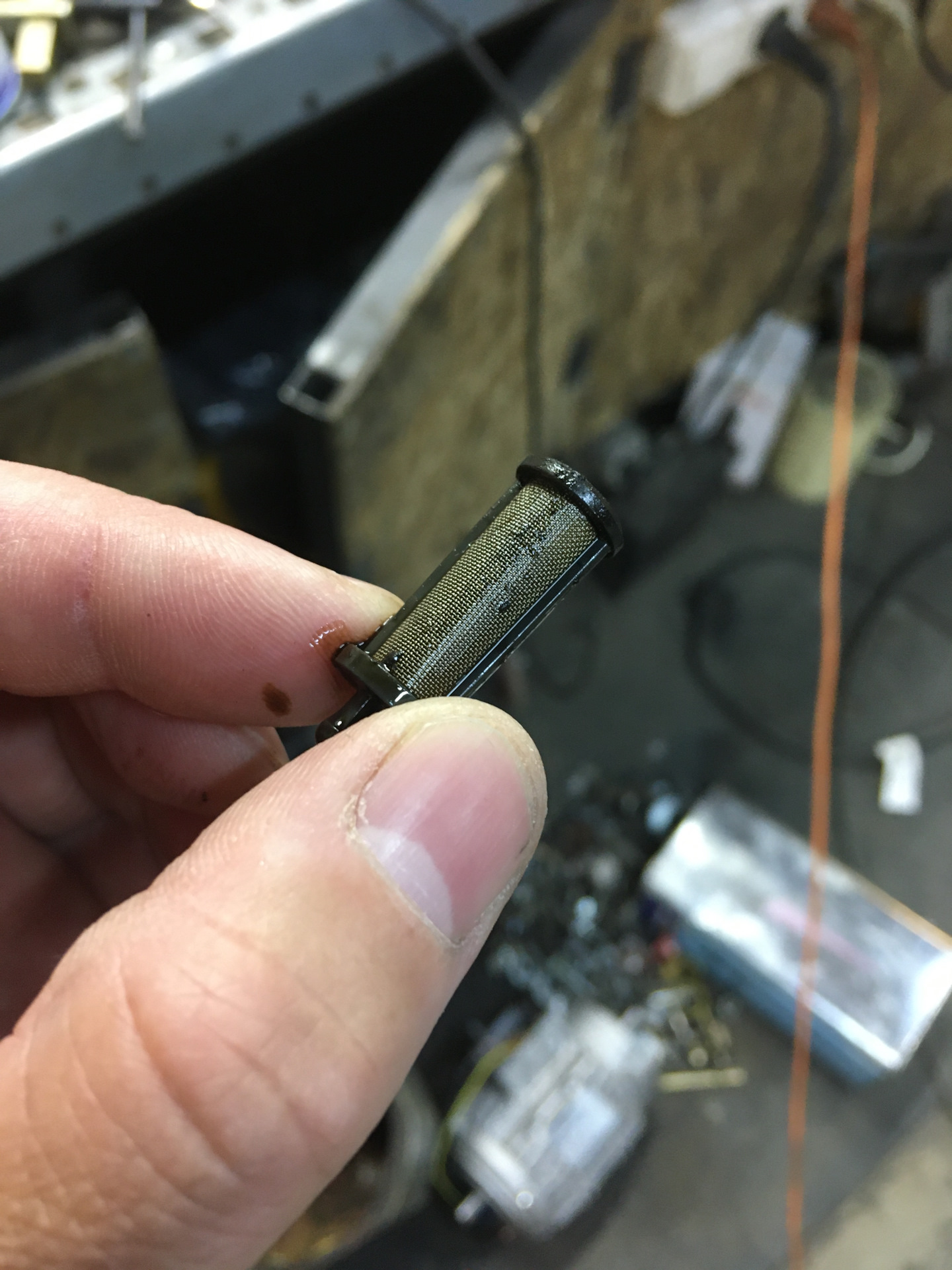 Чистка клапана и фильтра VVT-I — Toyota Yaris (p2), 1,3 л, 2006 года ...