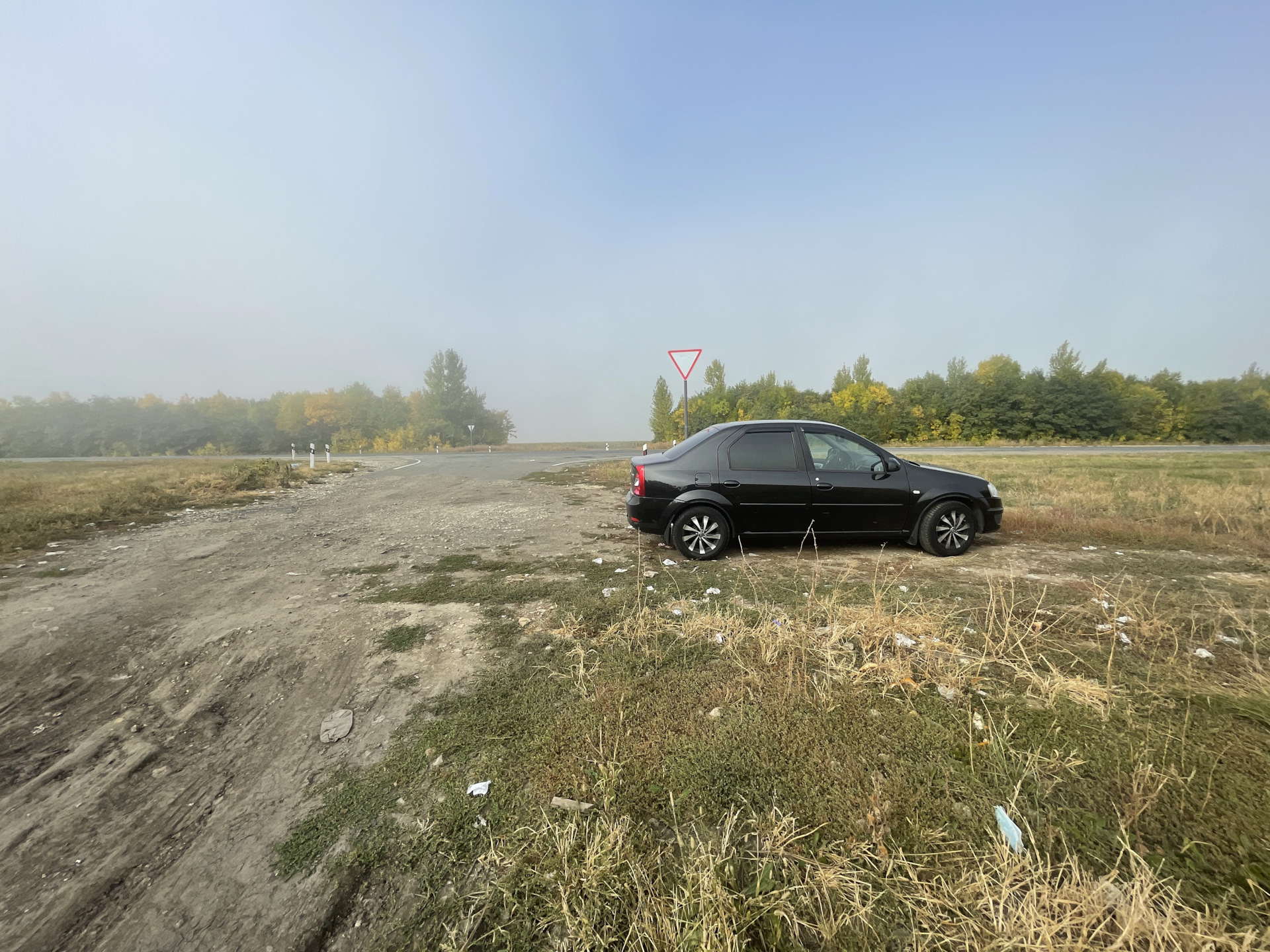 Вот тебе и народный автомобиль) — Renault Logan (1G), 1,6 л, 2012 года ...