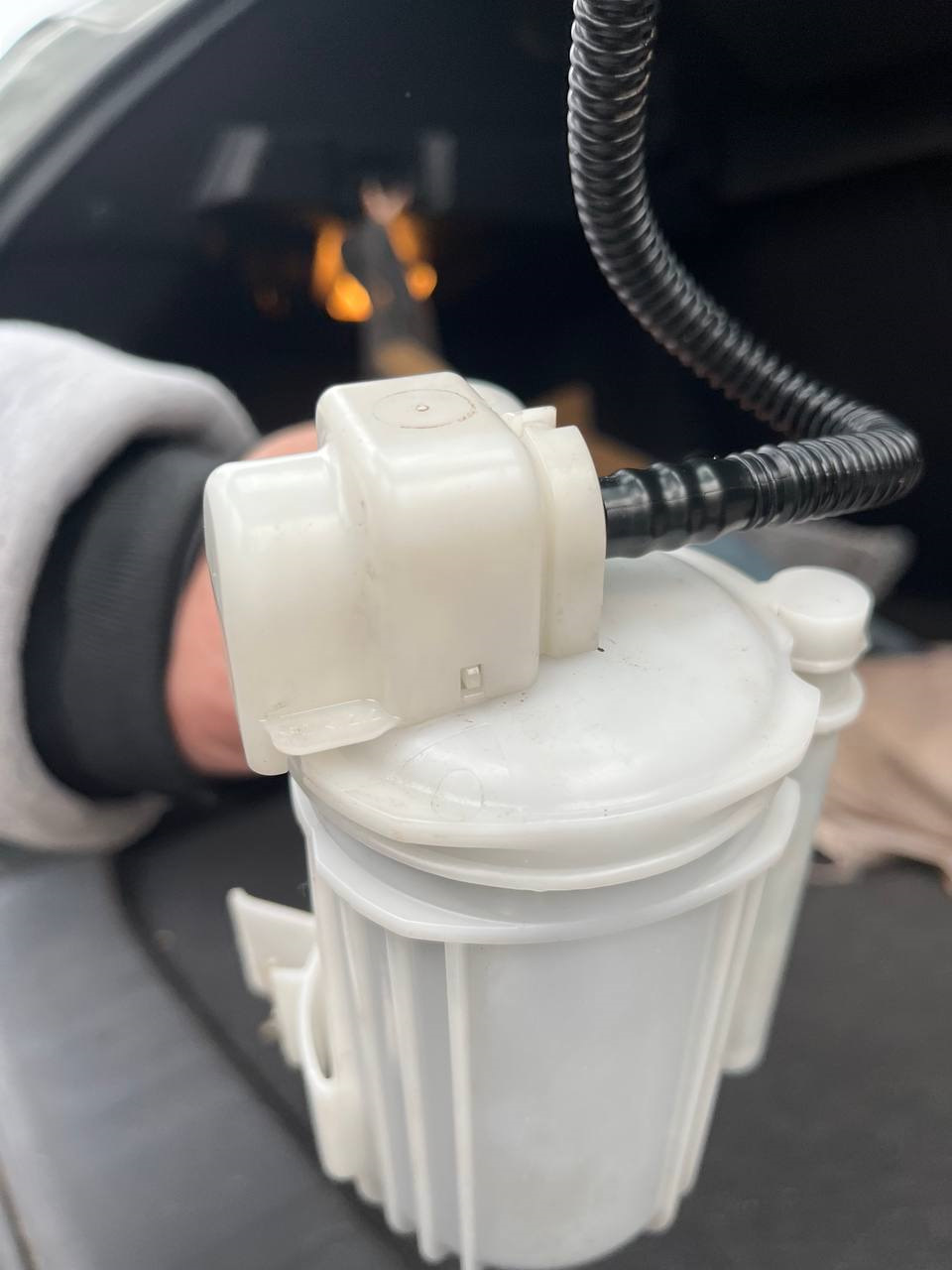 Замена топливного фильтра на Qashqai 1.2, замена резинки клапана ...