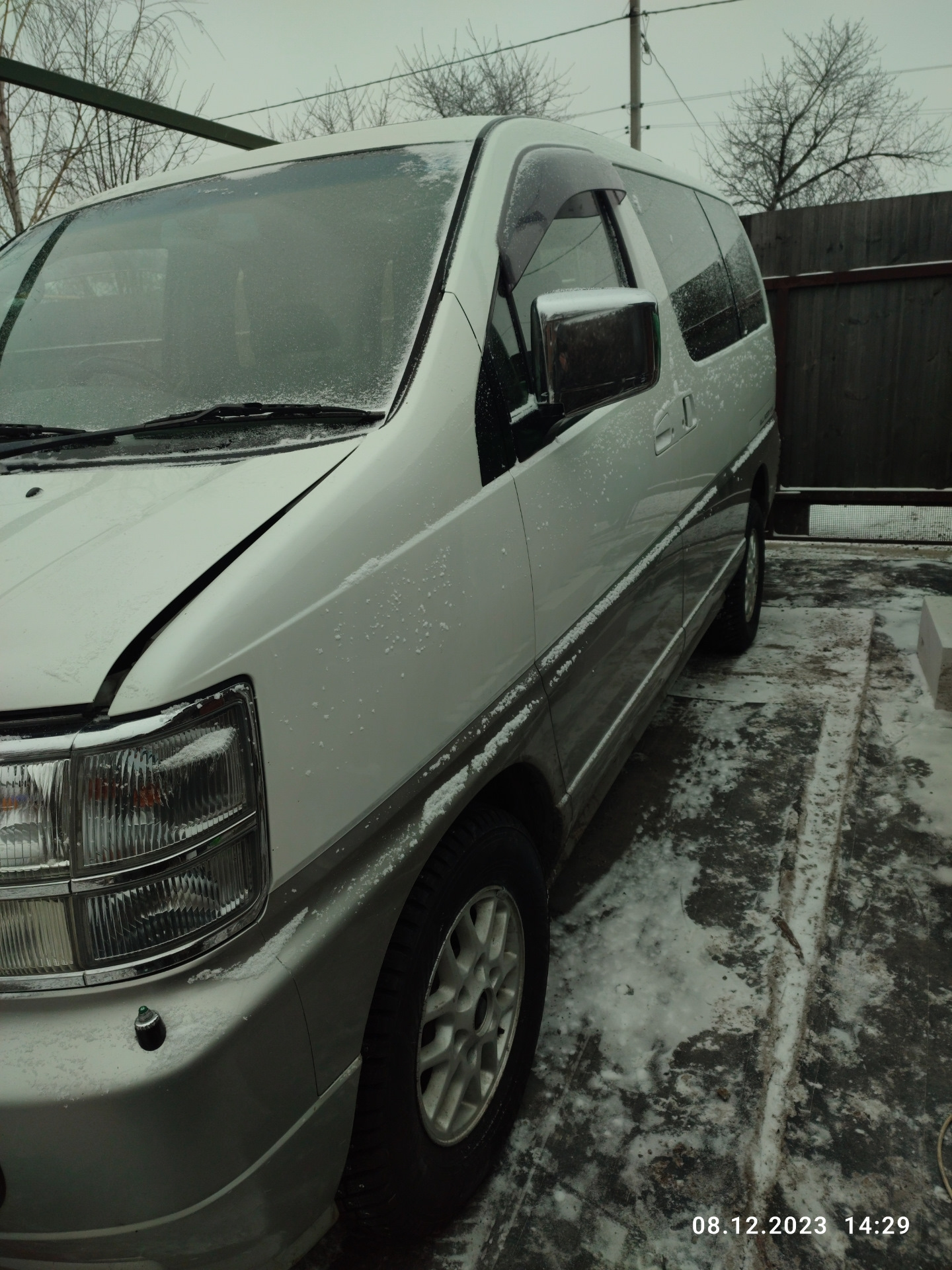 Зимняя обувь для Эля — Nissan Elgrand (E50), 3,2 л, 1998 года | шины | DRIVE2