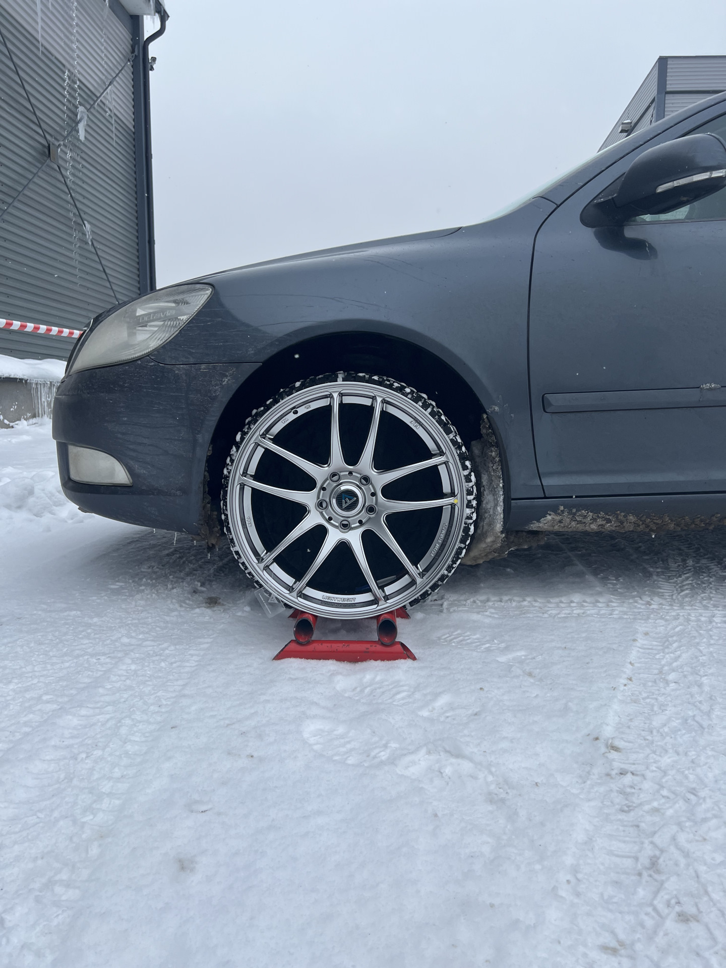 Низкопрофильная резина и занижение — Skoda Octavia A5 Mk2, 1,8 л, 2010 ...