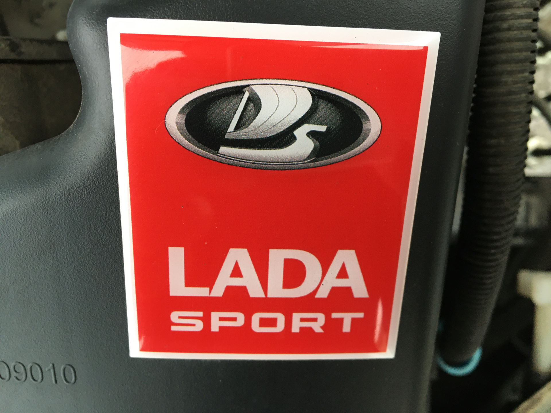 Наклейка lada sport на корпус фильтра lada granta FL sport — Lada Гранта (2G) FL, 1,6 л, 2018 ...