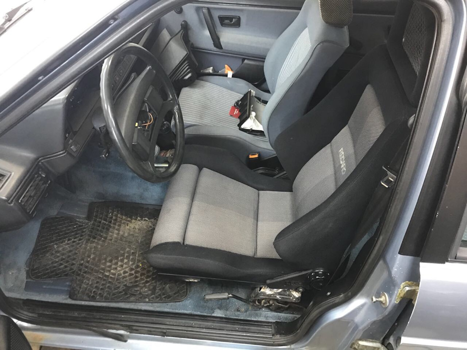 Установка сиденья RECARO LX в Passat B2 — Volkswagen Passat B2, 1,6 л ...