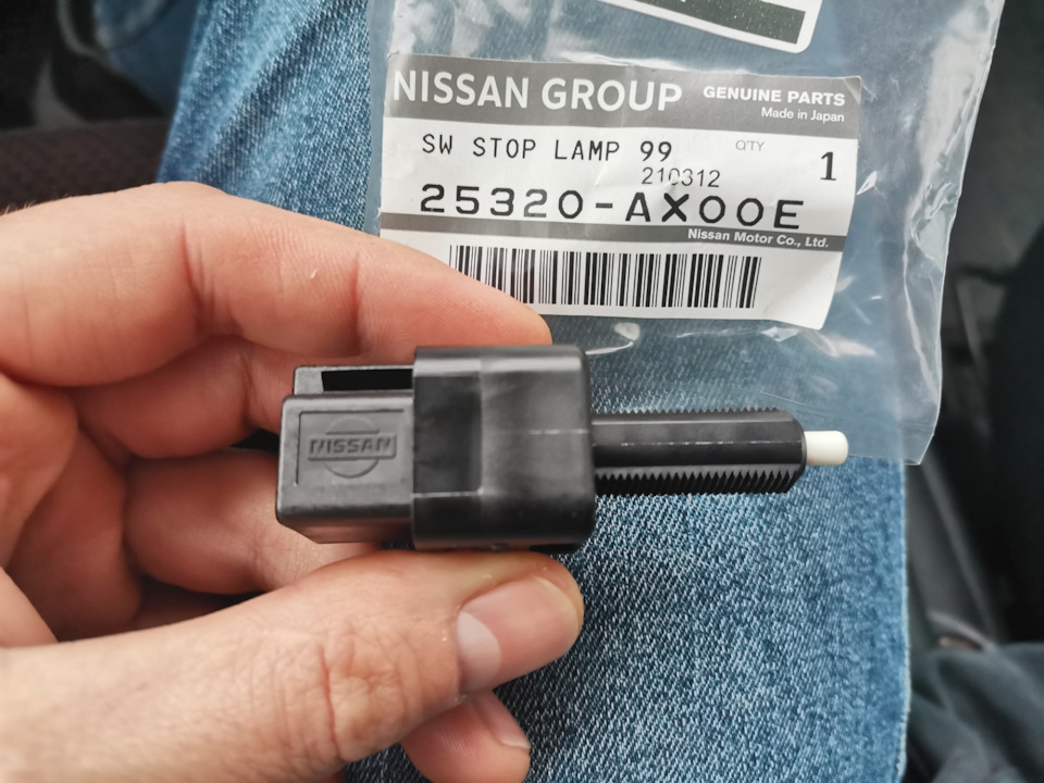 Перестали работать стоп сигналы — Nissan Note (1G), 1,6 л, 2008 года ...