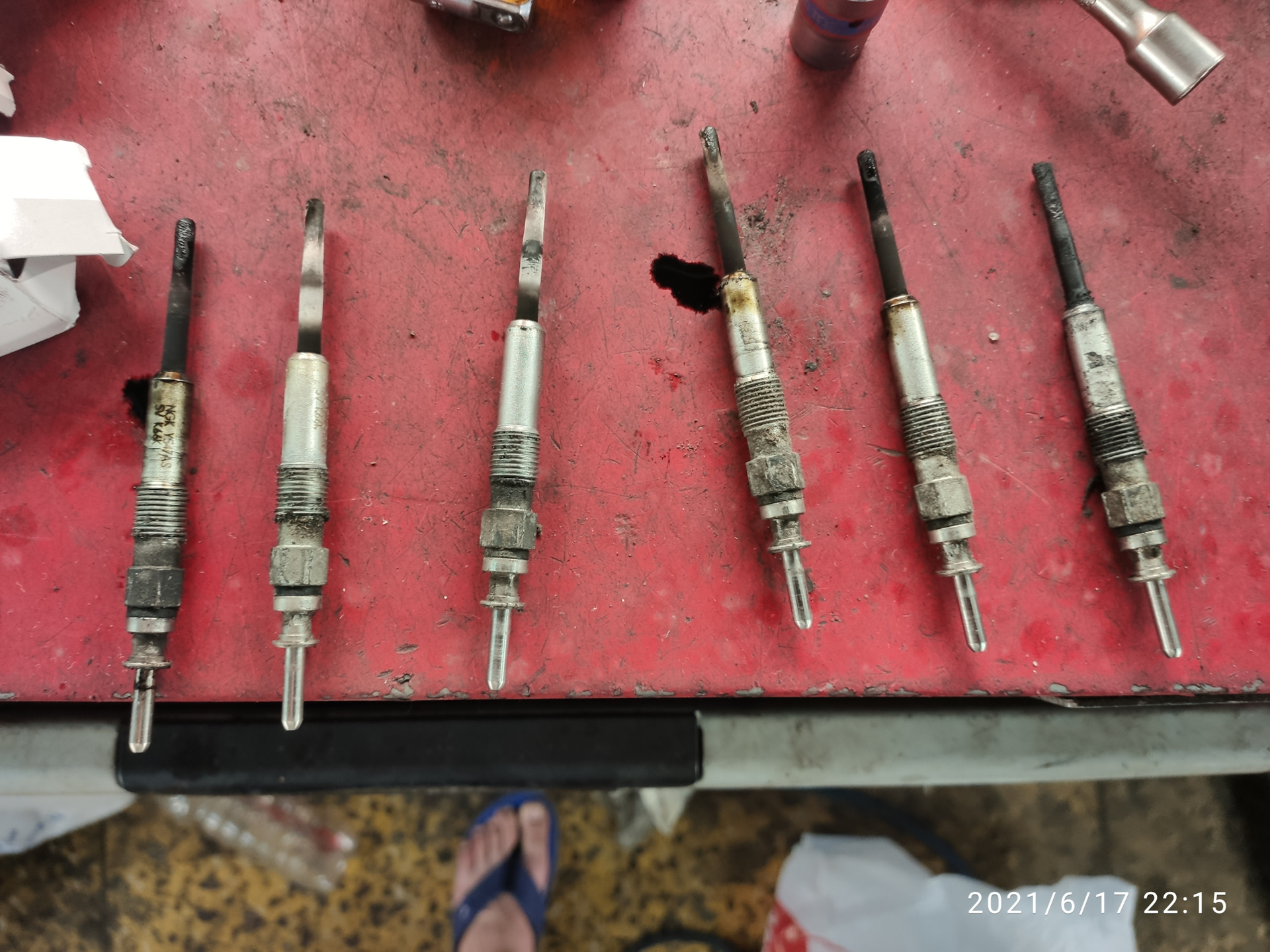 Заменил блок свечей накала, свечи, дад, , все резинки вакуумной системы ...