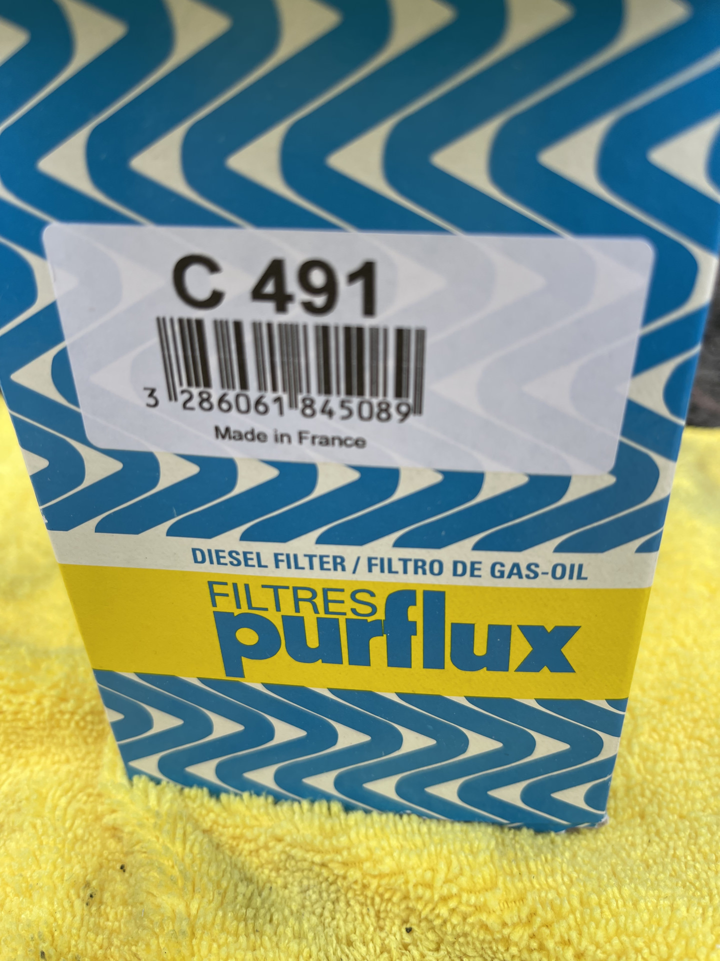 Замена топливного фильтра — Vauxhall Vivaro, 2 л, 2012 года | плановое ТО | DRIVE2