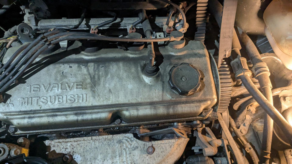 Гнет ли клапана 4g63 16 valve? — Mitsubishi Chariot (2G), 2 л, 1994 ...