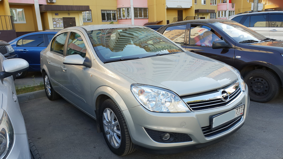 ДХО или дальний свет в полнакала — Opel Astra H, 1,6 л, 2008 года ...