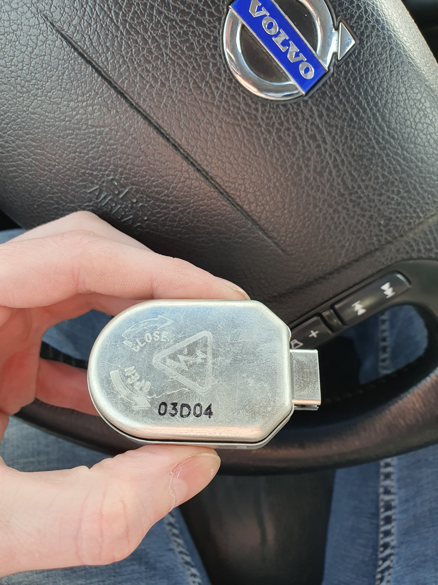 Замена игнитора — Volvo S80 (1G), 2,4 л, 2006 года | поломка | DRIVE2