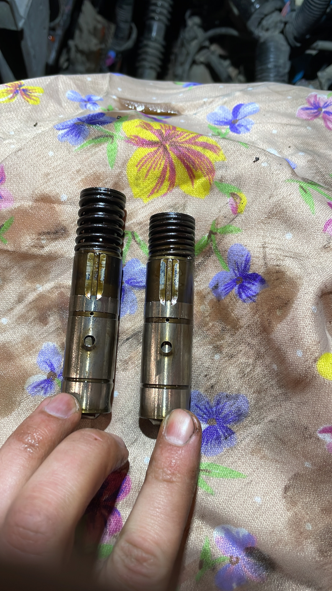 Заклинил гидрокомпенсатор — Cadillac Escalade (3G), 6,2 л, 2011 года ...