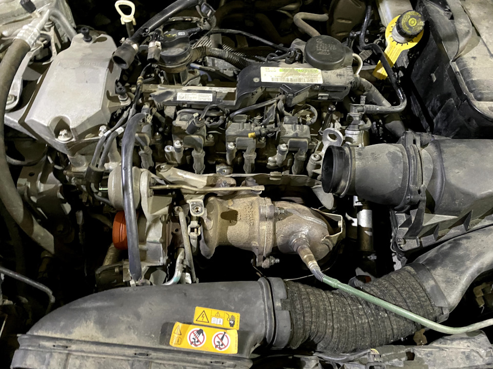 Помпа, термостат — Mercedes-Benz A-Class (W176), 1,6 л, 2014 года ...