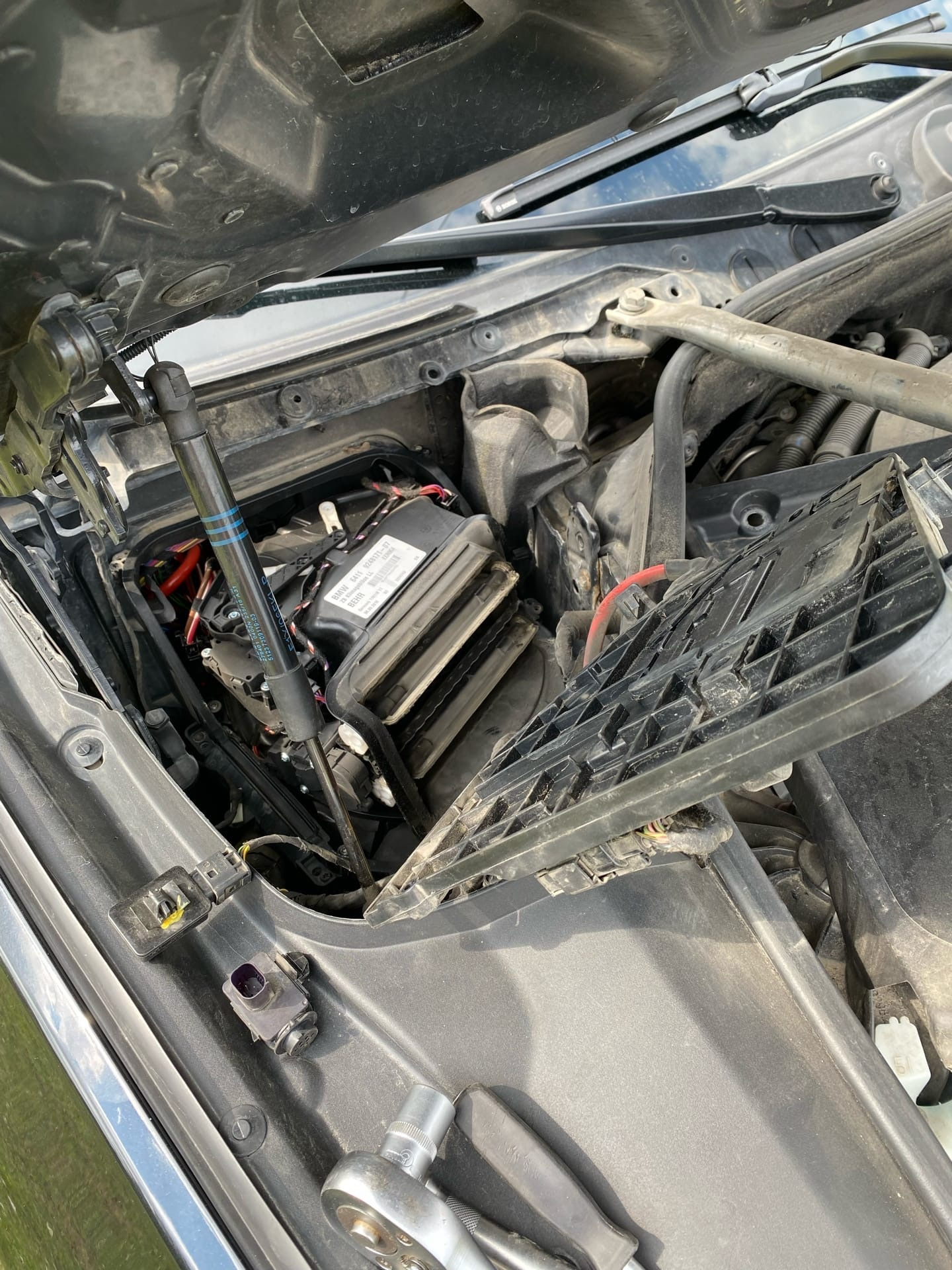 Замена датчика AUC — BMW 5 series (F10), 2 л, 2016 года | своими руками ...