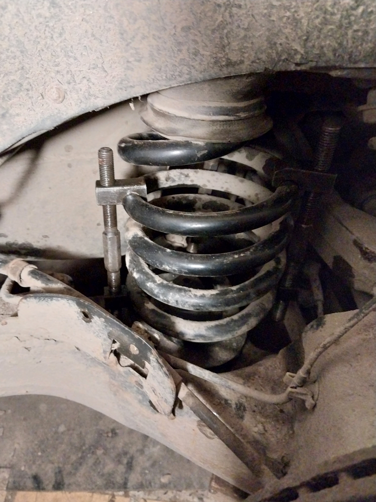 Проставки под задние пружины — Nissan X-Trail II (t31), 2 л, 2010 года ...