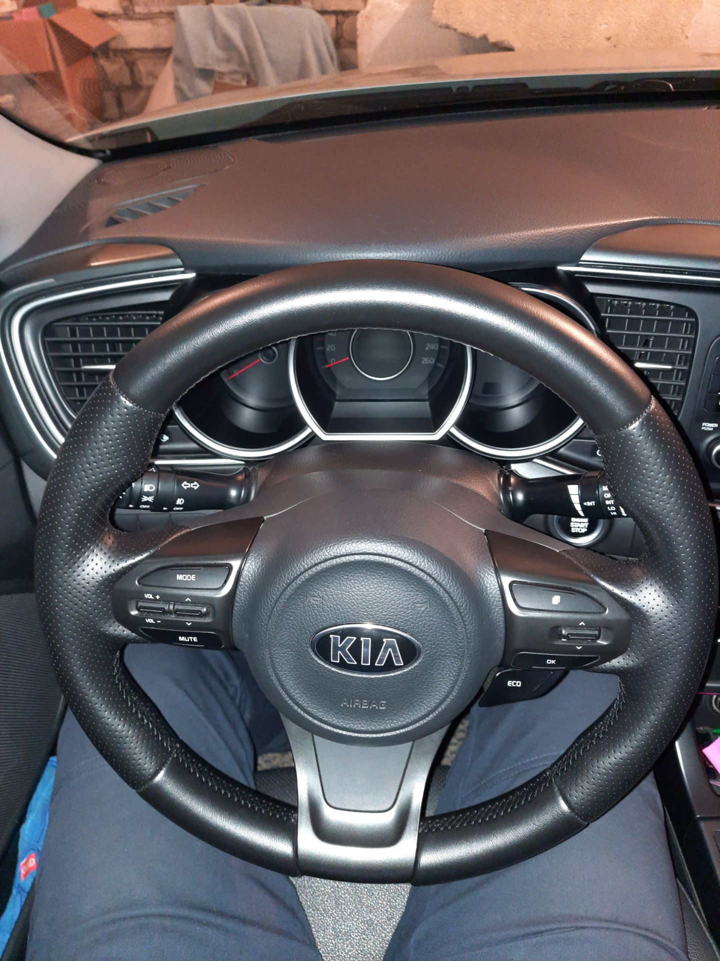 Руль в кожу — KIA K5 (1G), 2 л, 2014 года | тюнинг | DRIVE2
