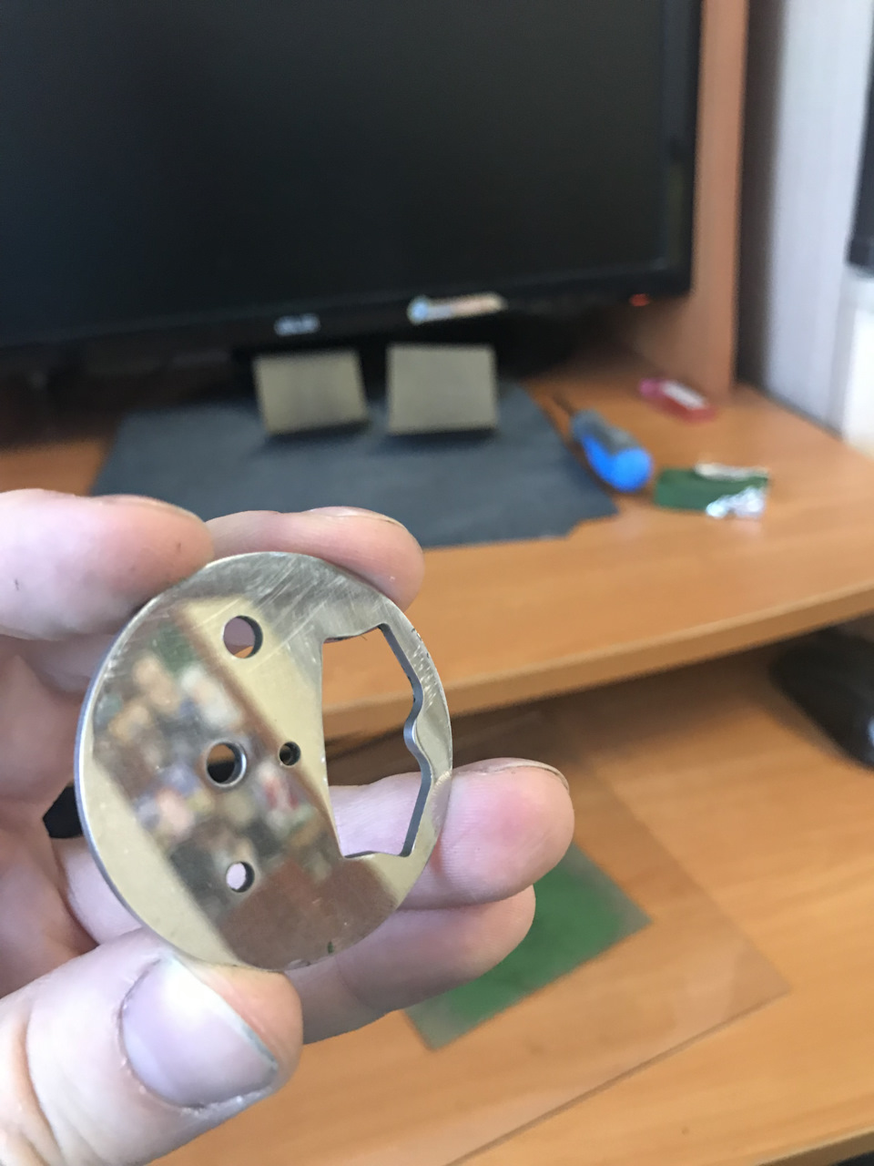 И как же она ставится? — Toyota Corolla (100), 2 л, 1992 года ...