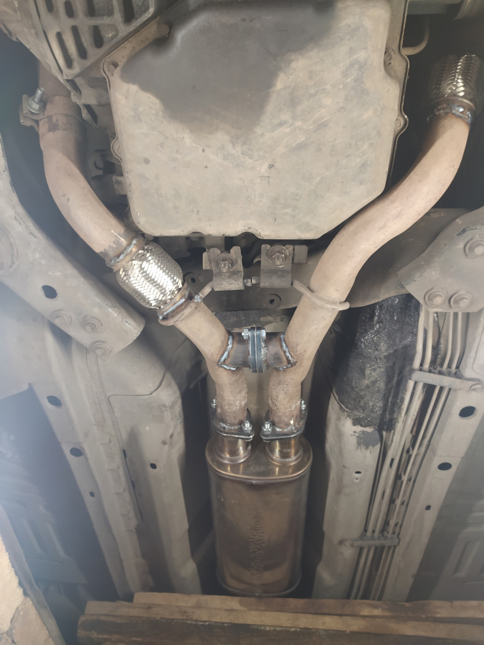 Custom exhaust. Part 3 — Chrysler Concorde (2G), 2,7 л, 2001 года ...