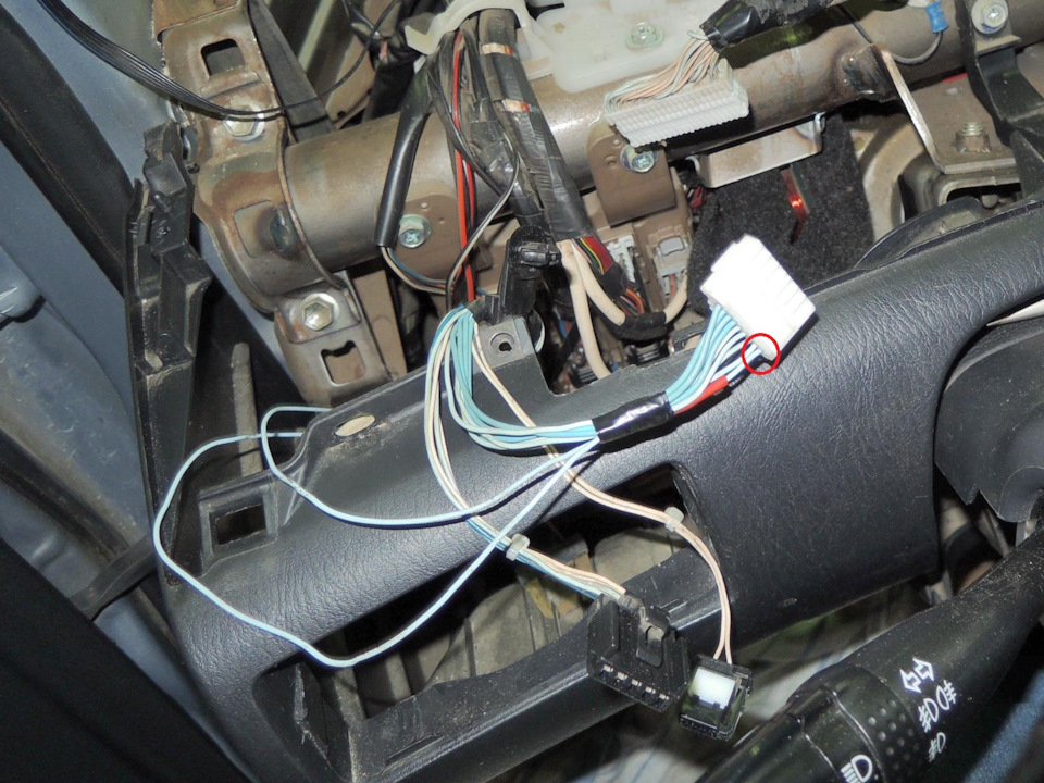 Подключение зеркал с электроскладыванием — Toyota Corolla (120), 1,6 л ...