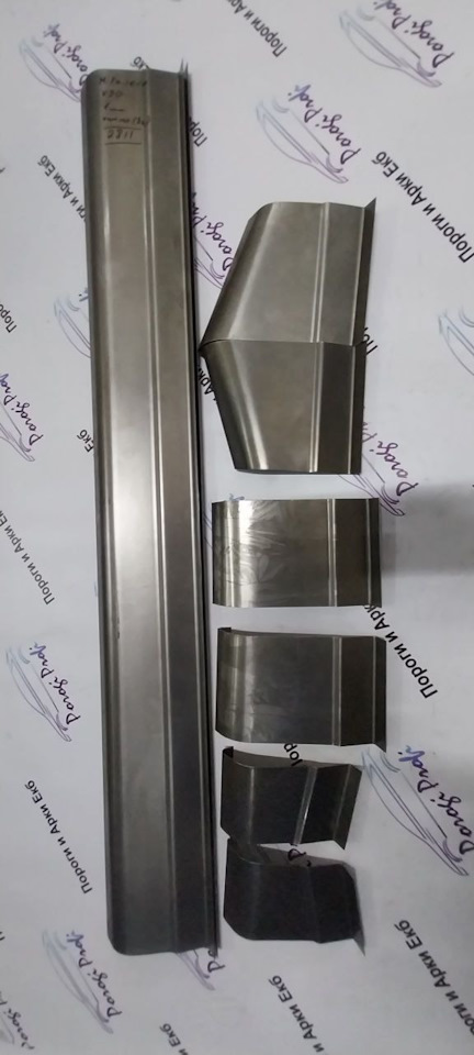Кузовные пороги на Mitsubishi Pajero 4 поколение V90 (2006-2011) на ...