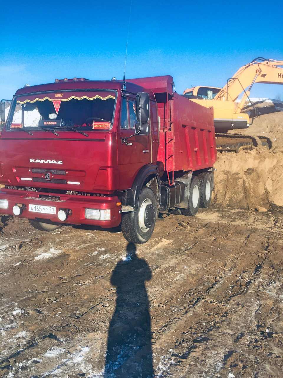 Как-то снег с песком возили — КаМаЗ 65115, 0,5 л, 2007 года | фотография | DRIVE2