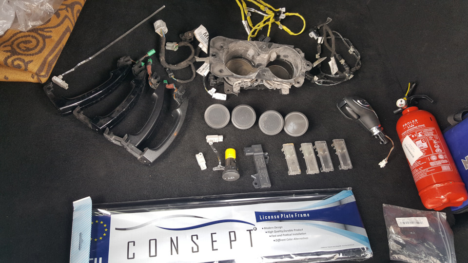 Multi-colored LED ambient lighting 1 — Ford Kuga (2G), 1,5 л, 2017 года ...