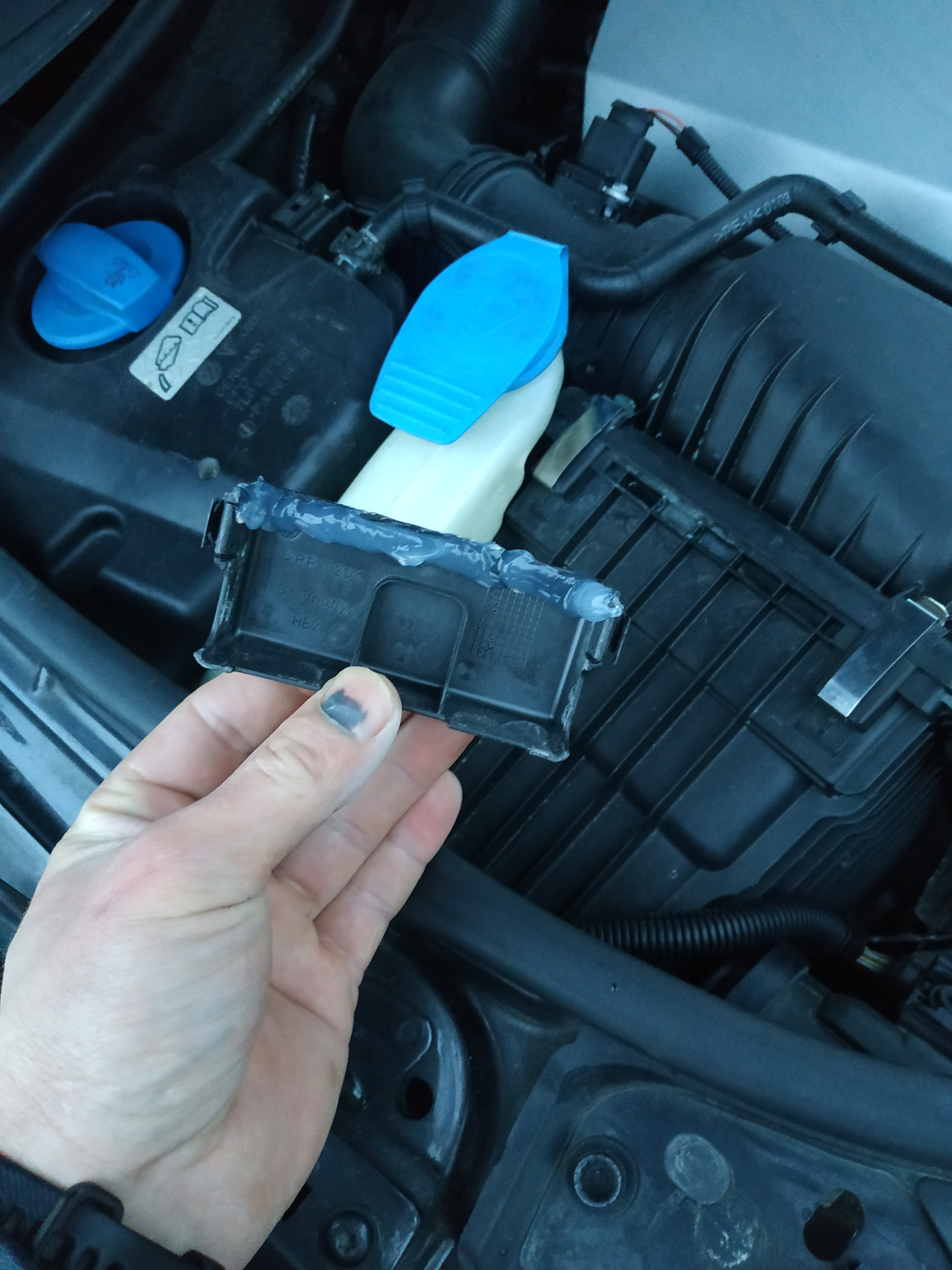 Крышечка ЭБУ) — Audi Q7 (1G), 3 л, 2006 года | своими руками | DRIVE2