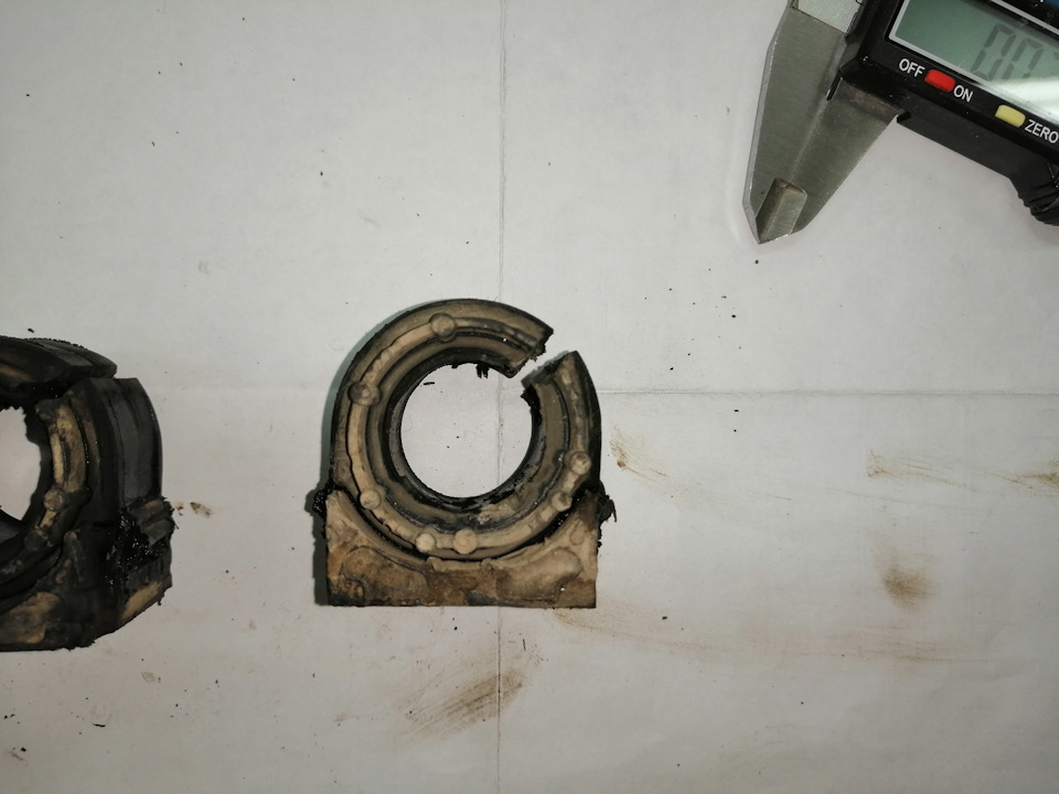 #234 Замена втулок стабилизатора GM 13281782 — Chevrolet Cruze (1G), 1 ...