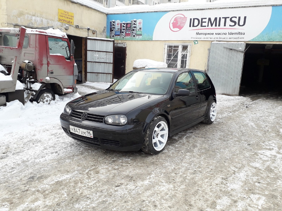 RAYS Volk Racing TE37 — Volkswagen Golf Mk4, 2 л, 1999 года | колёсные ...