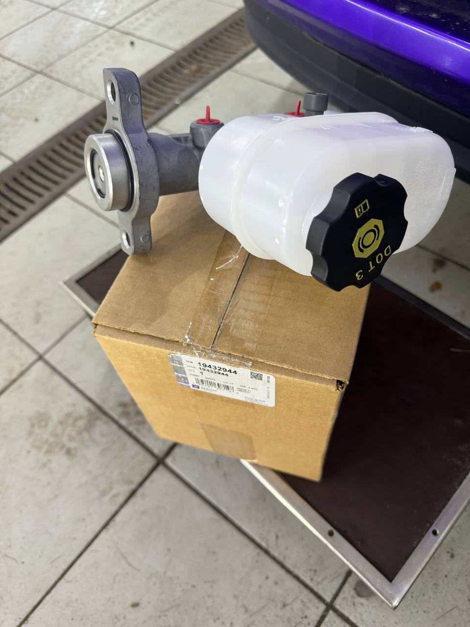 Escalade умеет тормозить — Cadillac Escalade (3G), 6,2 л, 2007 года ...