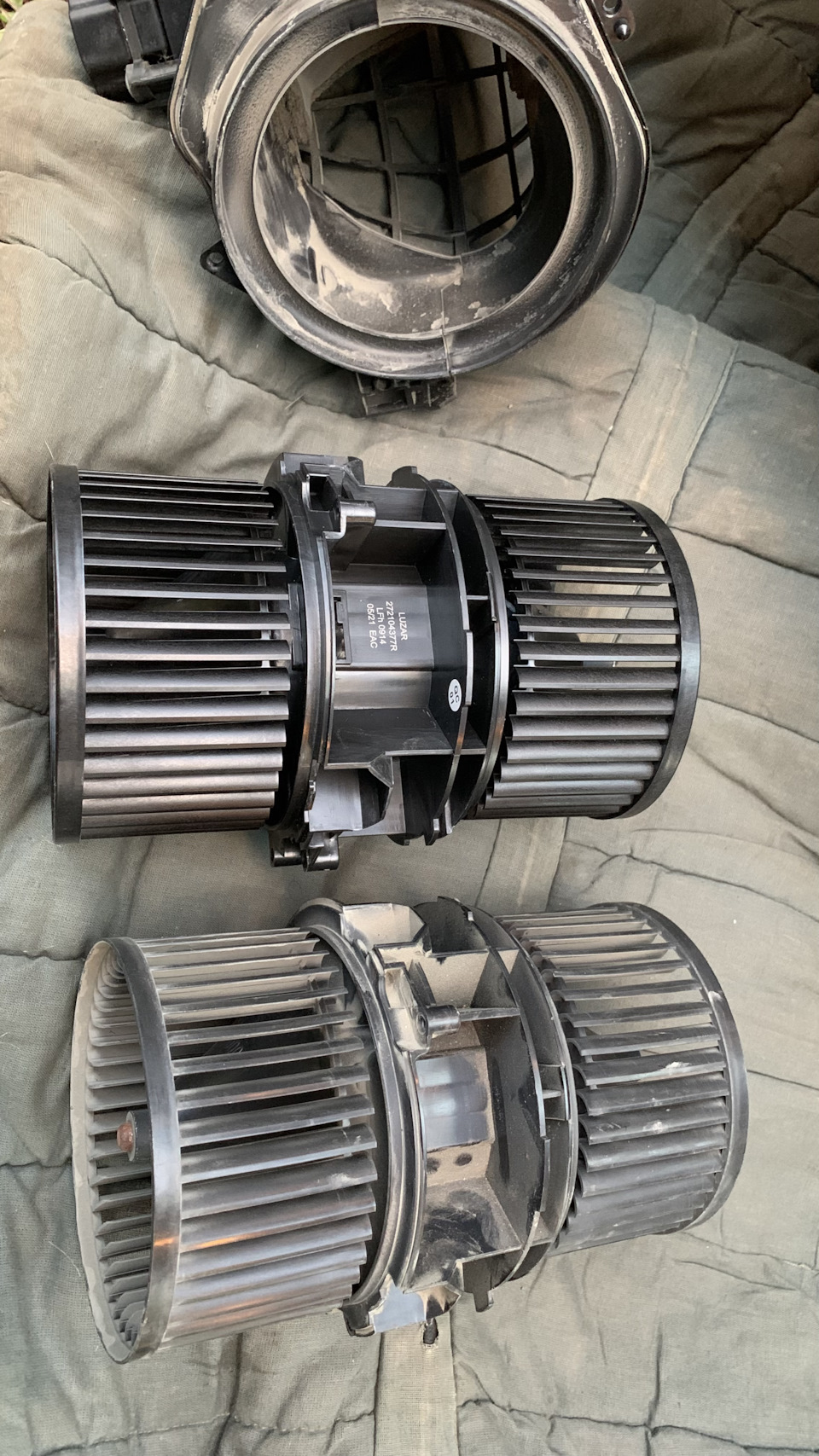 Замена моторчика отопителя — Renault Fluence, 1,6 л, 2013 года | просто ...