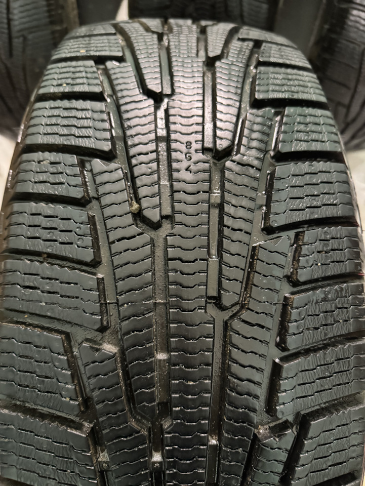 Шины зимние нешипованные Nokian 235/55 R18 на Audi Q3 (2G), Mercedes ...