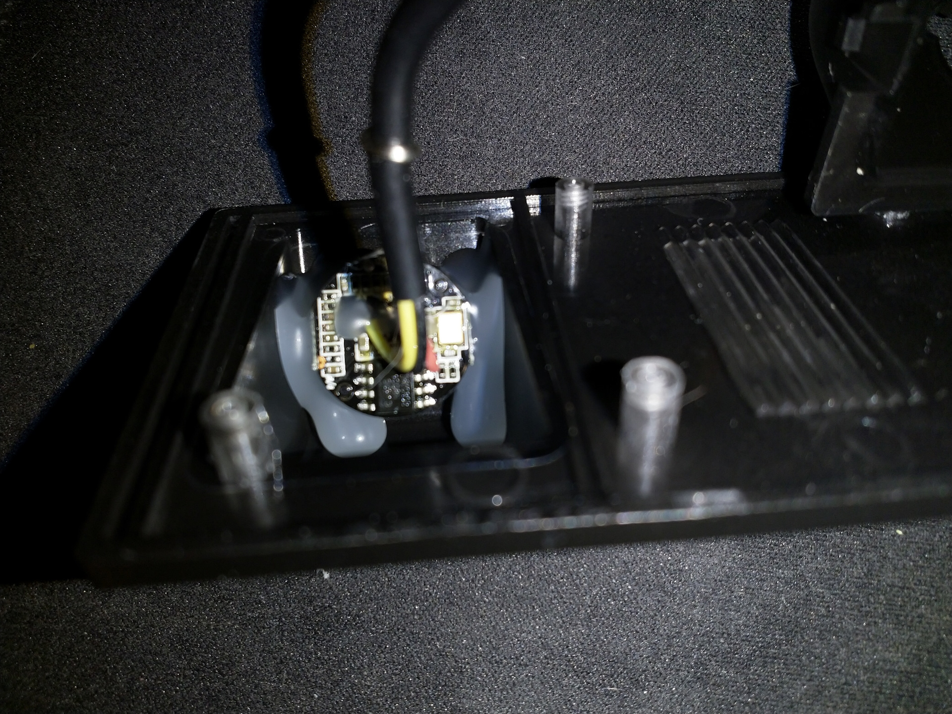 Замена камеры заднего вида +форсунка омывателя — Land Rover Freelander ...