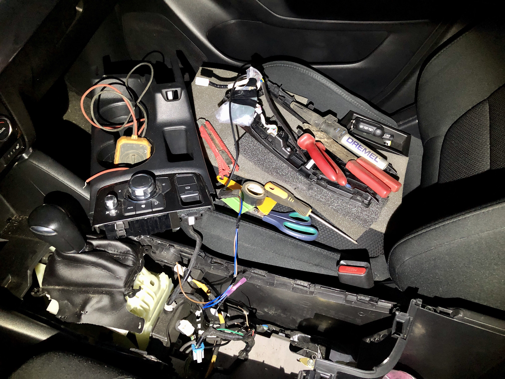 Беспроводная зарядка Mazda CX-5 — Mazda CX-5 (1G), 2,5 л, 2015 года ...