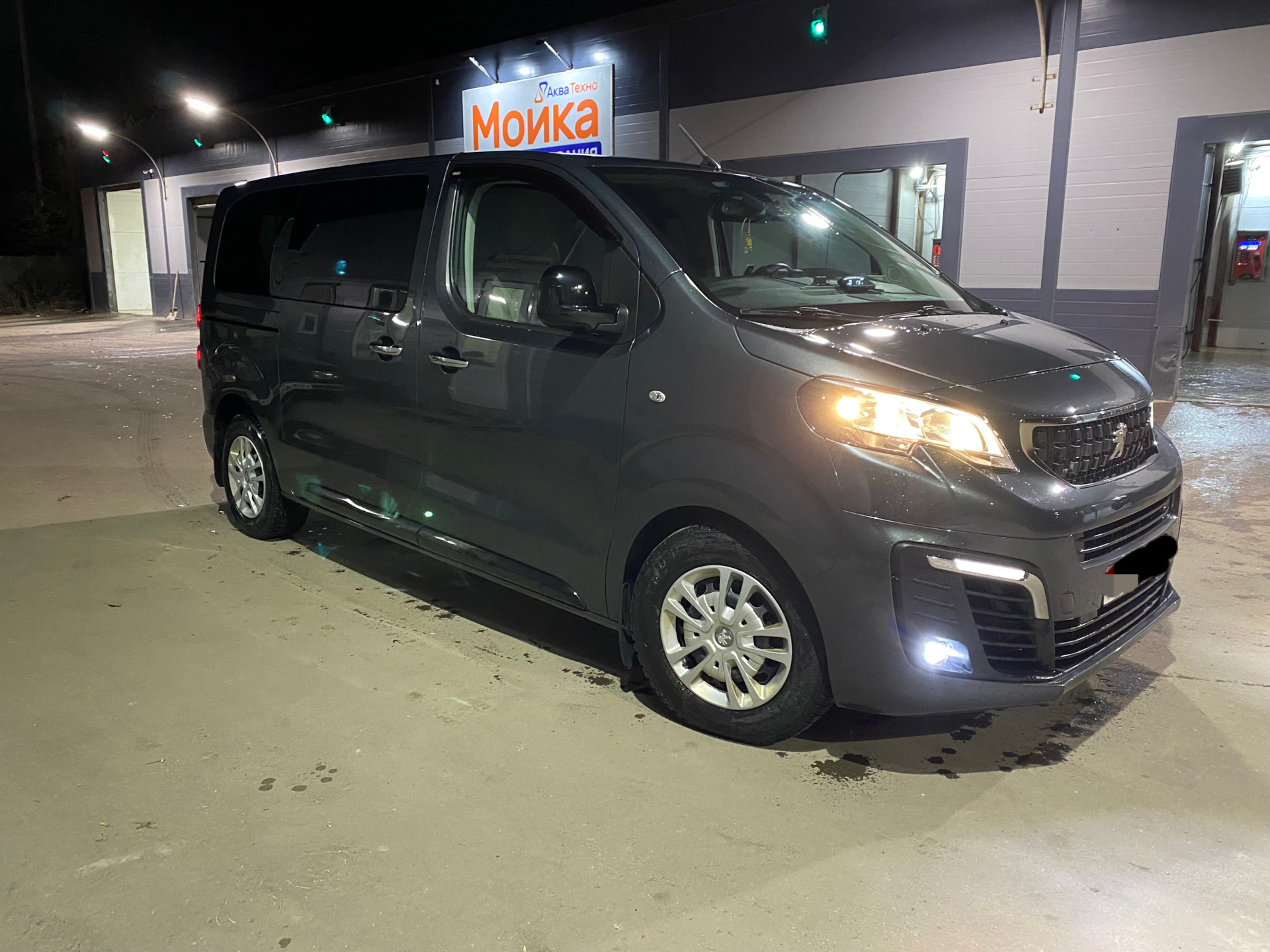Переобувка и установка брызговиков. — Peugeot Traveller, 2 л, 2019 года ...